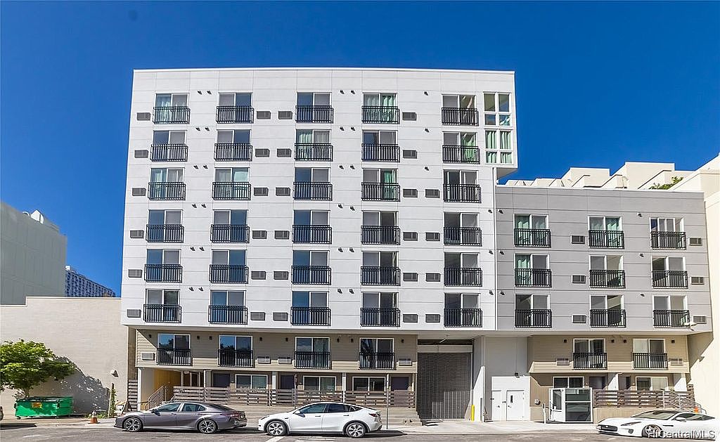 803 Waimanu St, Honolulu, HI 96813 | Zillow