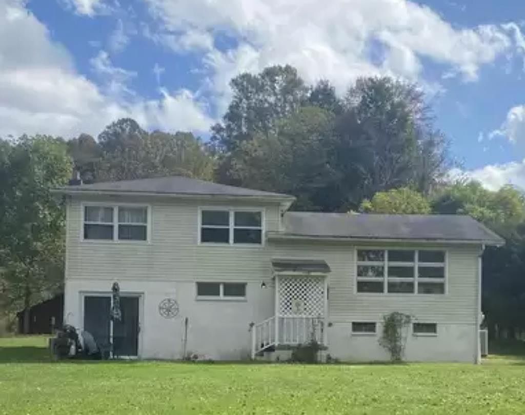2785 Edmond Rd, Lookout, WV 25868 | Zillow