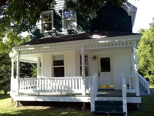 7 Fairfax St, Saint Albans, VT 05478 | Zillow