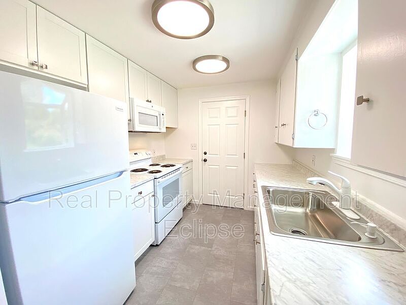 14234 SE 41st St, Bellevue, WA 98006 | Zillow