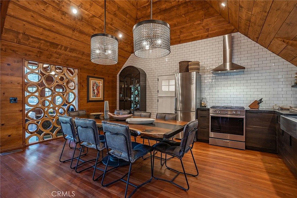 840 Coyote Walk, Lake Arrowhead, CA 92326 | Zillow