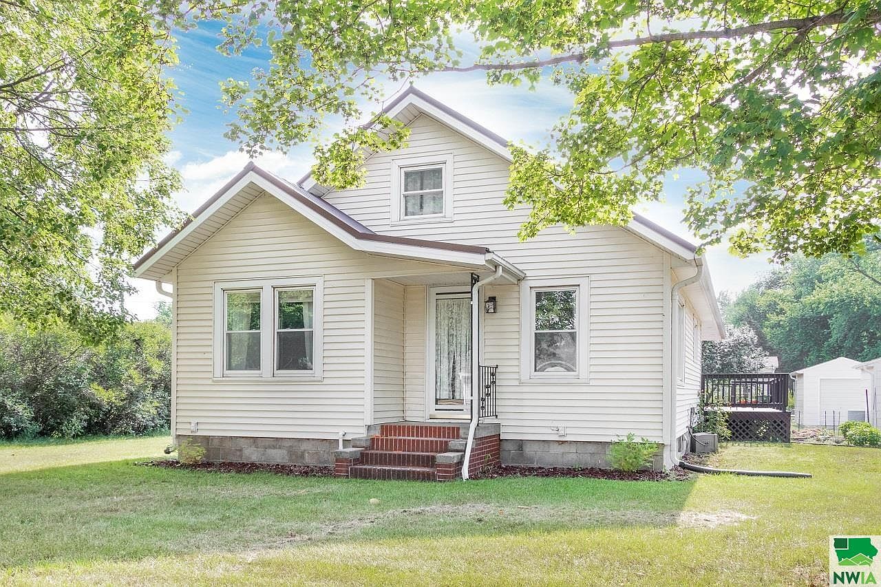 422 Elm St, Sloan, IA 51055 | Zillow