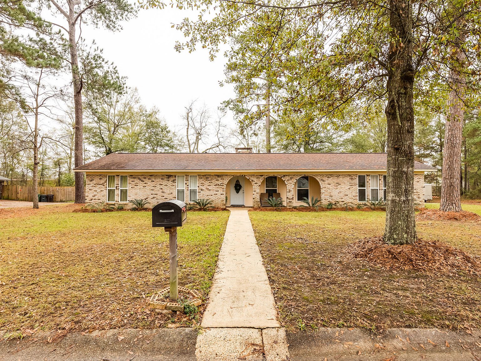 2610 Sunset Dr, Hattiesburg, MS 39402 | Zillow