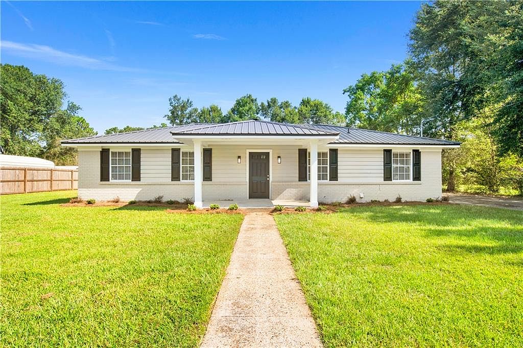 8910 Larry Dr, Semmes, AL 36575 | Zillow