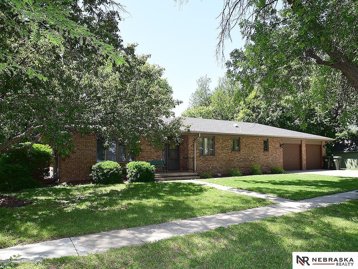 171 S 3rd St, Dwight, NE 68635 | Zillow
