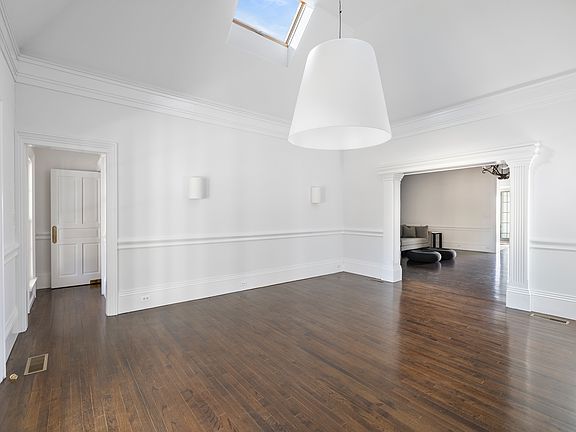 18 North Dr, Sag Harbor, NY 11963 | Zillow