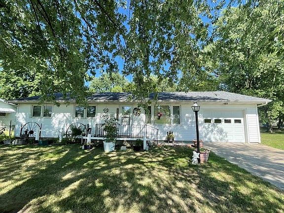 1109 S High St, El Dorado Springs, MO 64744 | MLS #2470187 | Zillow