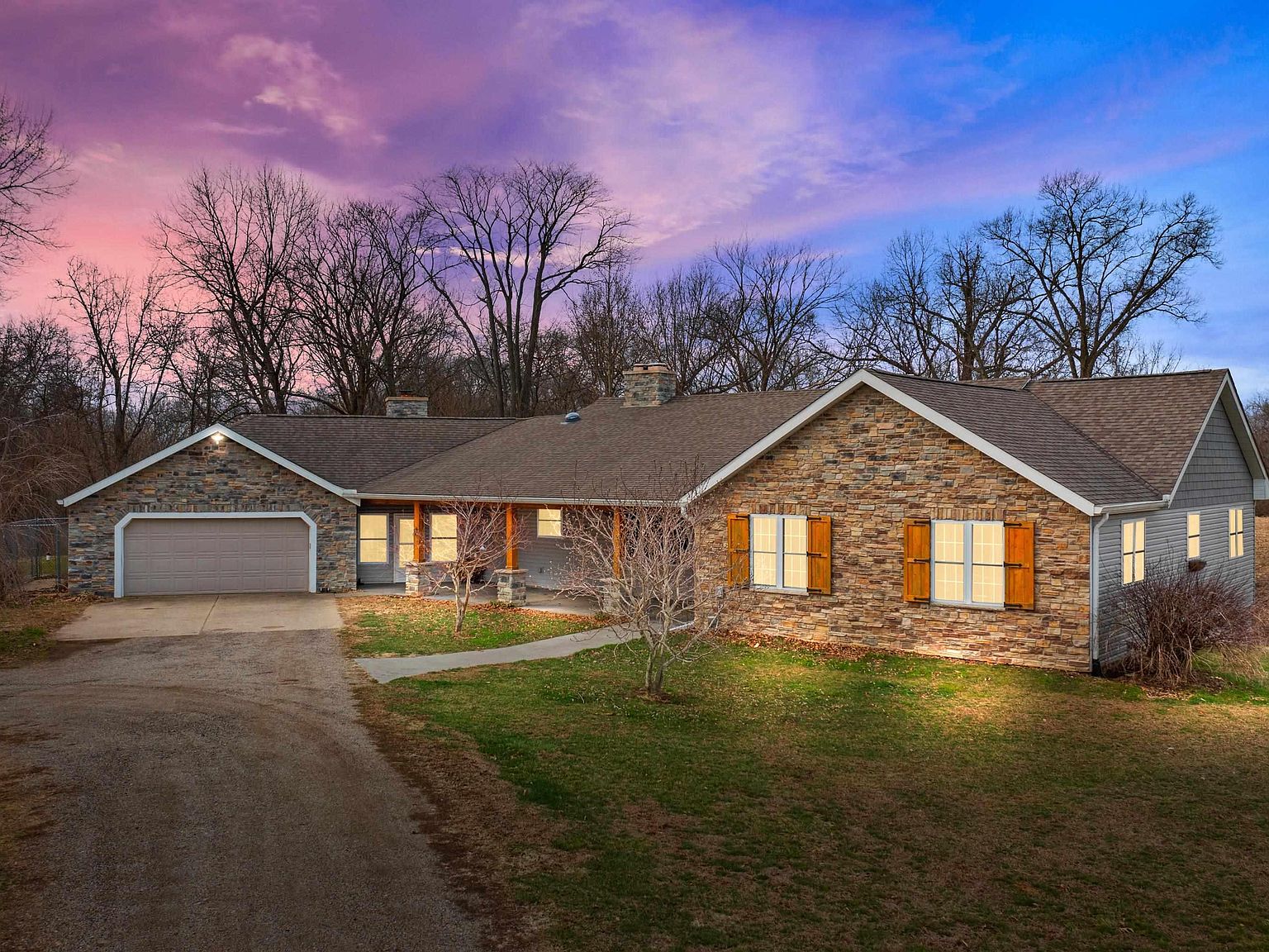 29515 E Bitner Rd, Glasford, IL 61533 | Zillow