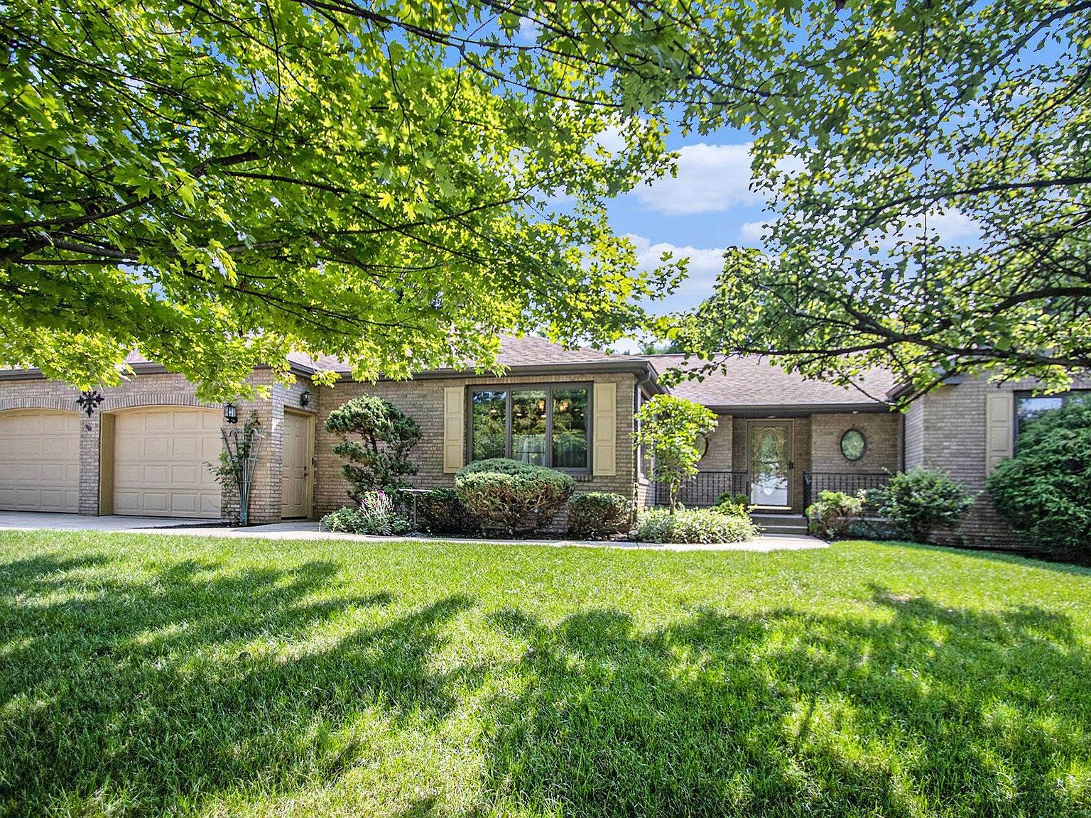 52560 Willow Bend Dr, Granger, IN 46530 | Zillow