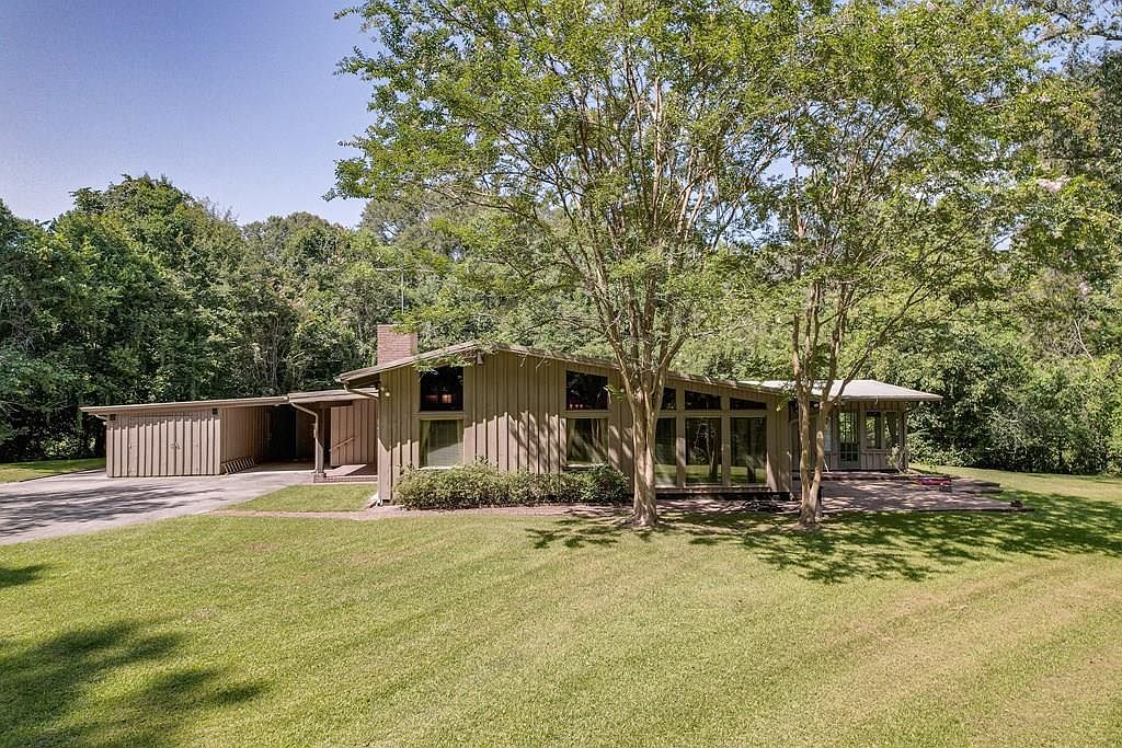111 Woodland Dr, Vicksburg, MS 39180 | MLS #29227 | Zillow