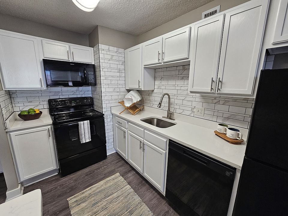 Walnut Tower Apartments - 722 Walnut St Kansas City MO | Zillow