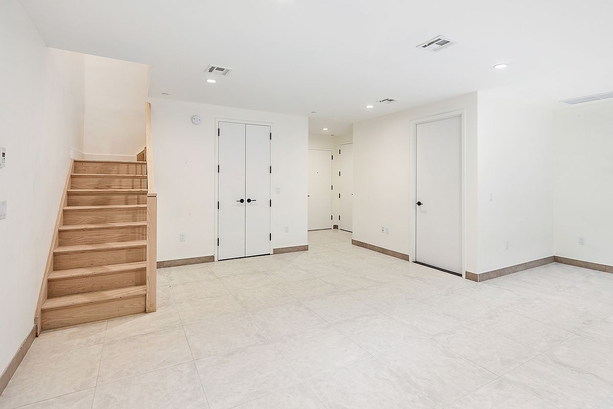 25 Bruckner Blvd #B1, Bronx, NY 10454 | Zillow