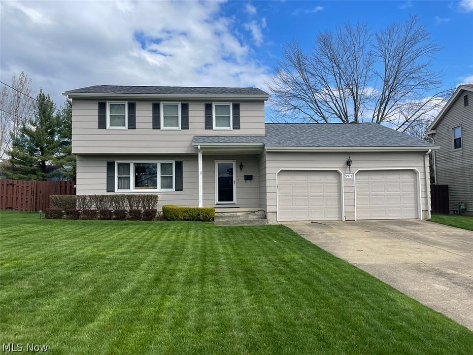 5971 Applecrest Dr, Youngstown, OH 44512 | Zillow