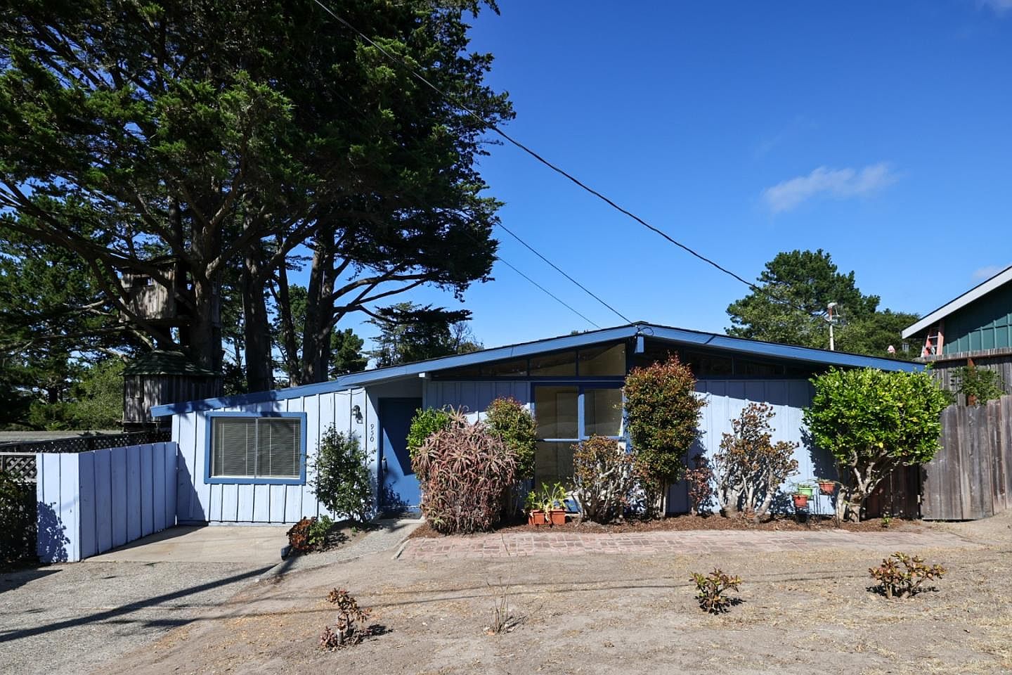 950 Syida Dr, Pacific Grove, CA 93950 | Zillow