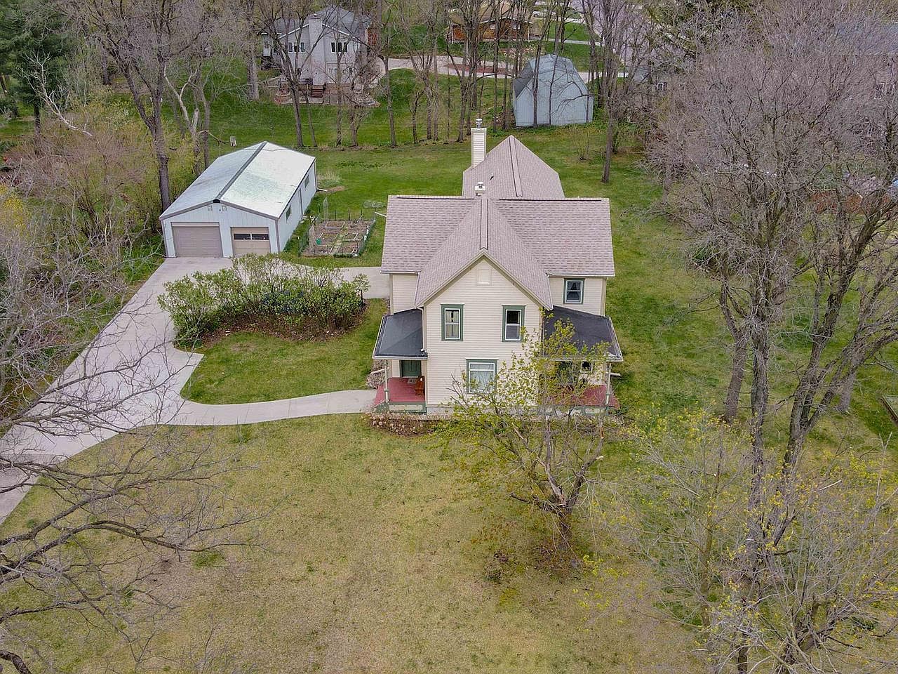 341 South Lexington STREET, Spring Green, WI 53588 | Zillow