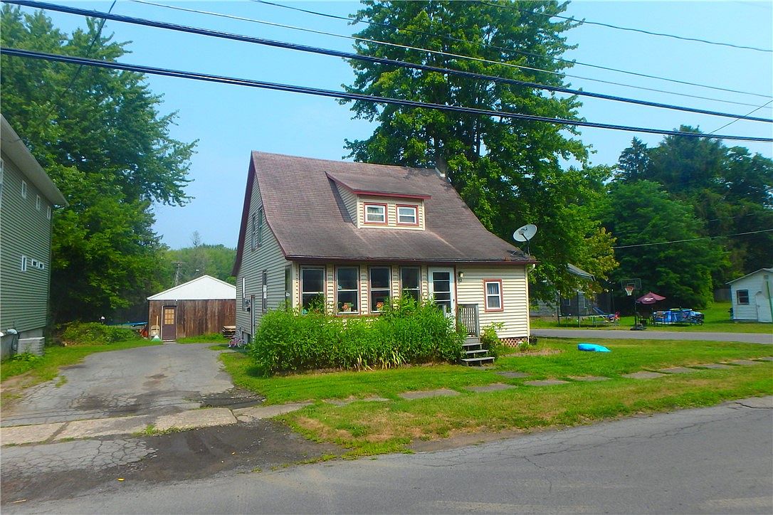 83 Bridge St, Phoenix, NY 13135 | Zillow