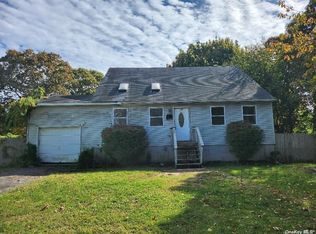 44 Lyndale Court, Shirley, NY 11967 | MLS #3513441 | Zillow