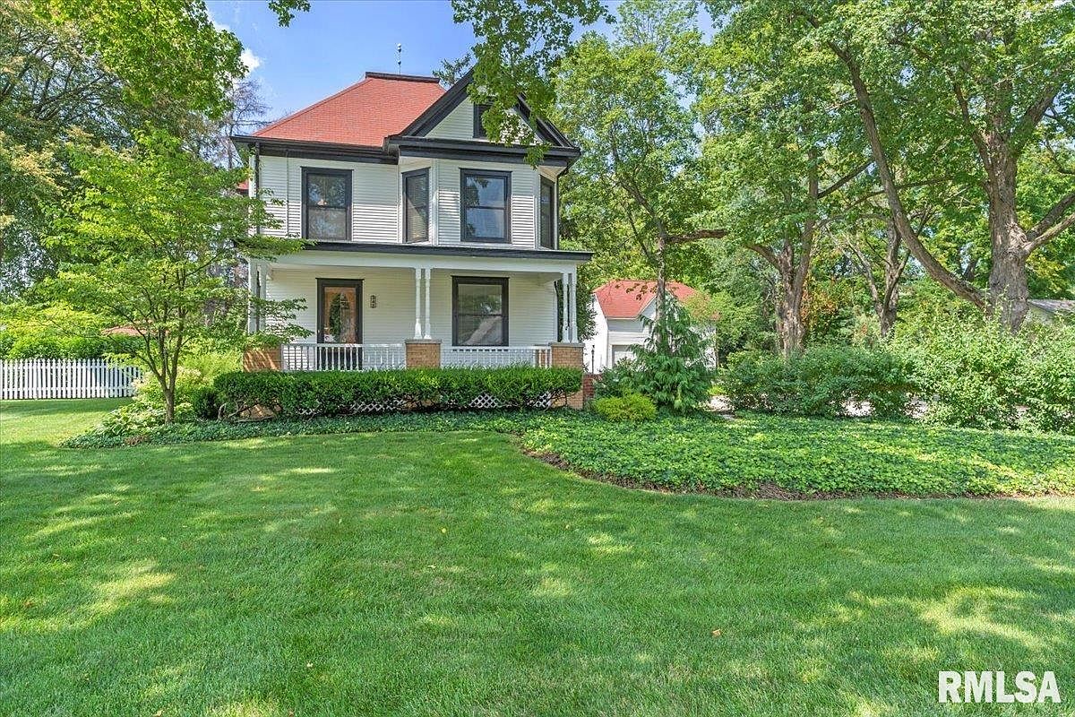 345 W Main St, Rochester, IL 62563 | Zillow