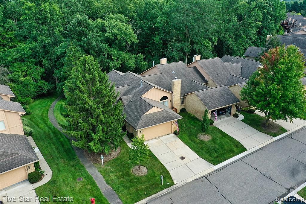 21990 River Ridge Trl, Farmington, MI 48335 | Zillow
