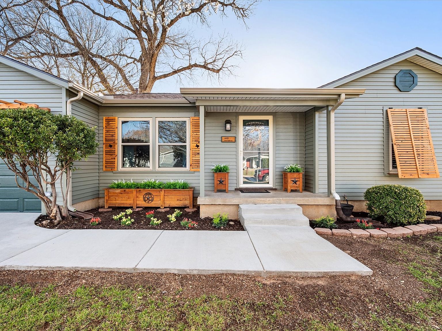440 Harrison Ln, Hurst, TX 76053 | Zillow