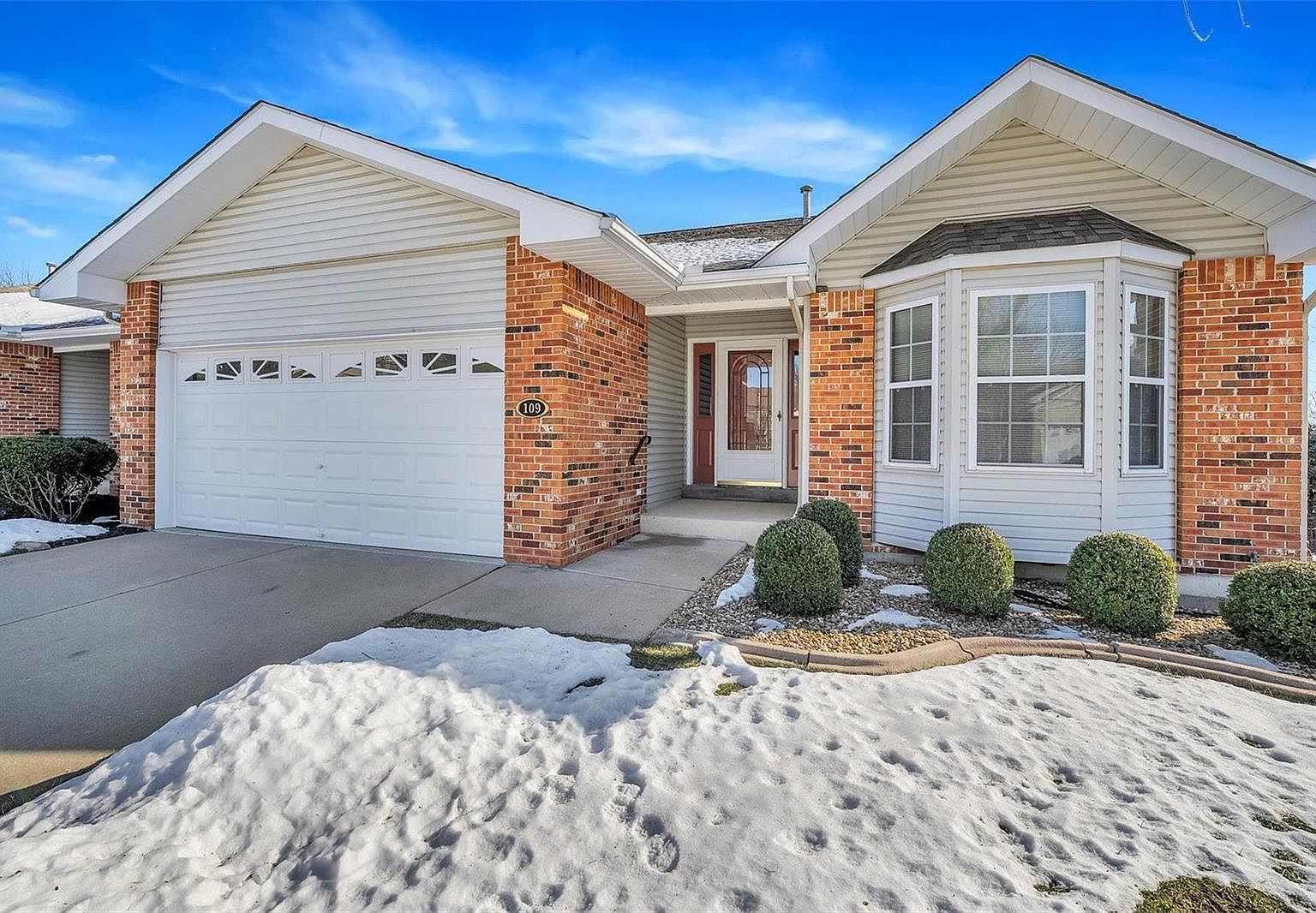 109 Braewood Cir #2C, Saint Charles, MO 63301 | Zillow