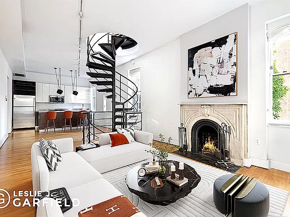 14 Bank St, New York, NY 10014 | Zillow