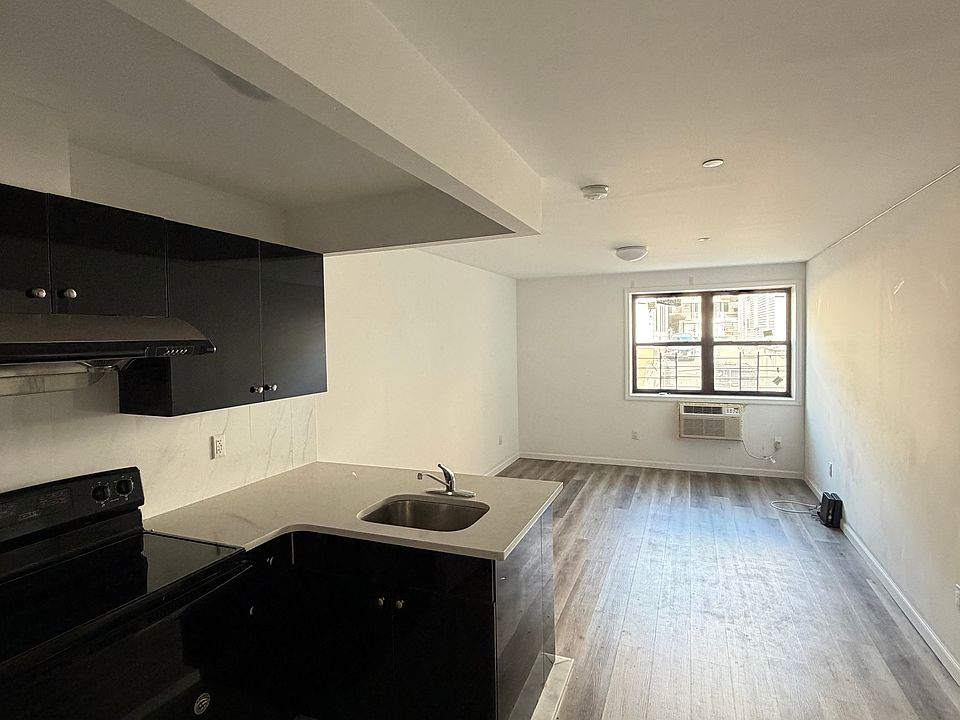 113 Father Zeiser Pl #4B, Bronx, NY 10468 | Zillow