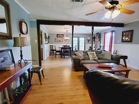 883 County Road 1026, Center, TX 75935 | Zillow