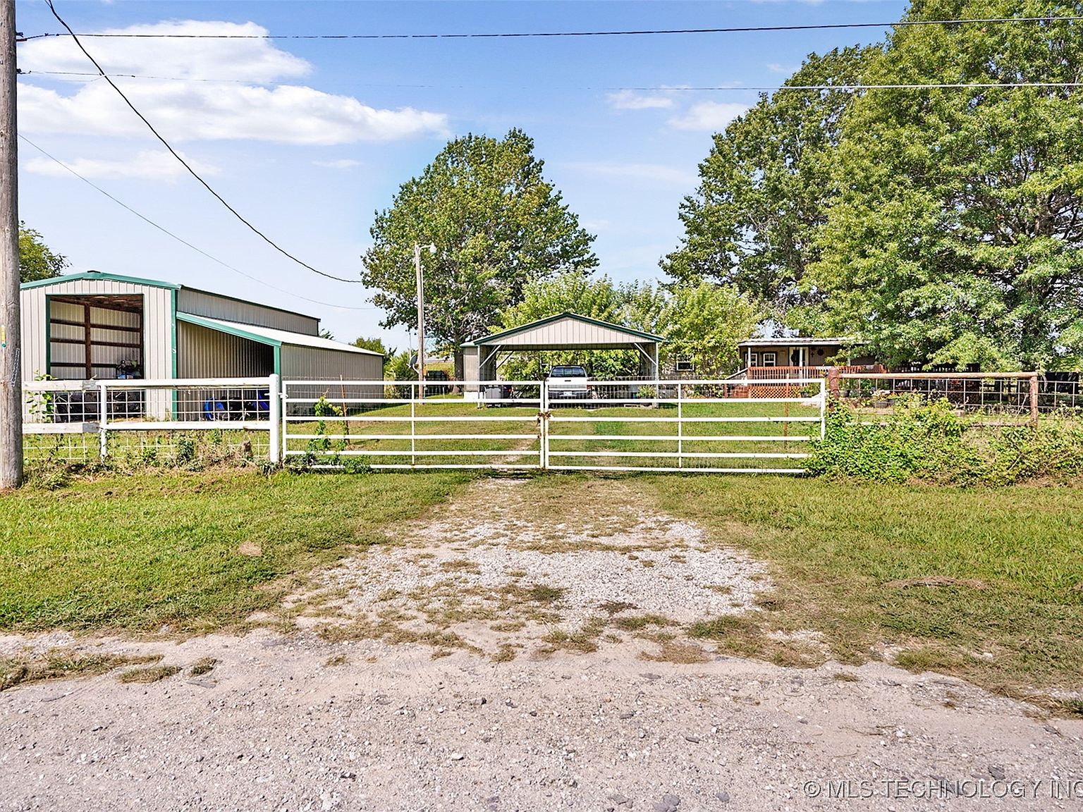 625 N 256th Rd, Mounds, OK 74047 | Zillow