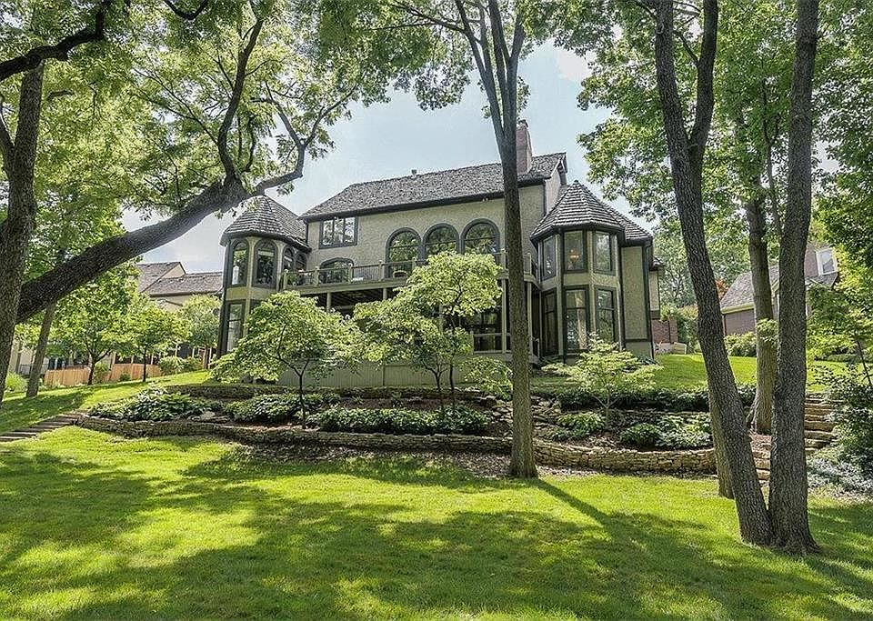 12505 Juniper St, Leawood, KS 66209 | Zillow