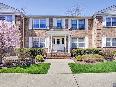 356 E Ridgewood Ave APT 3, Ridgewood, NJ 07450 | Zillow