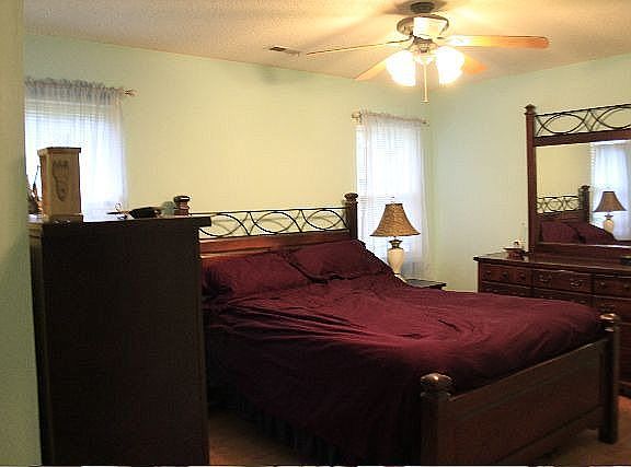 7911 Latchington Ct, Charlotte, NC 28227 | Zillow