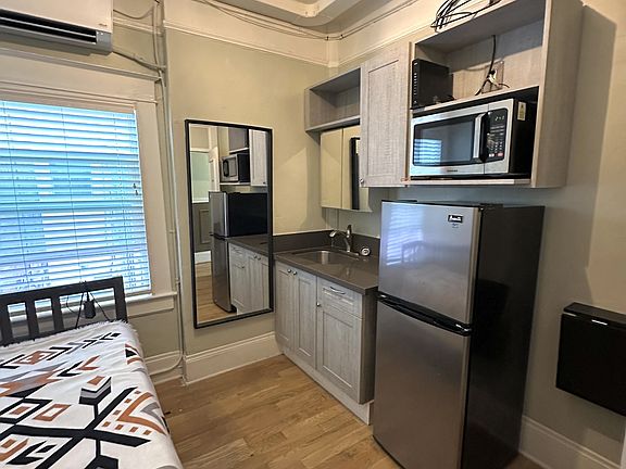 1010 1/2 10th St APT 11, Sacramento, CA 95814 | Zillow