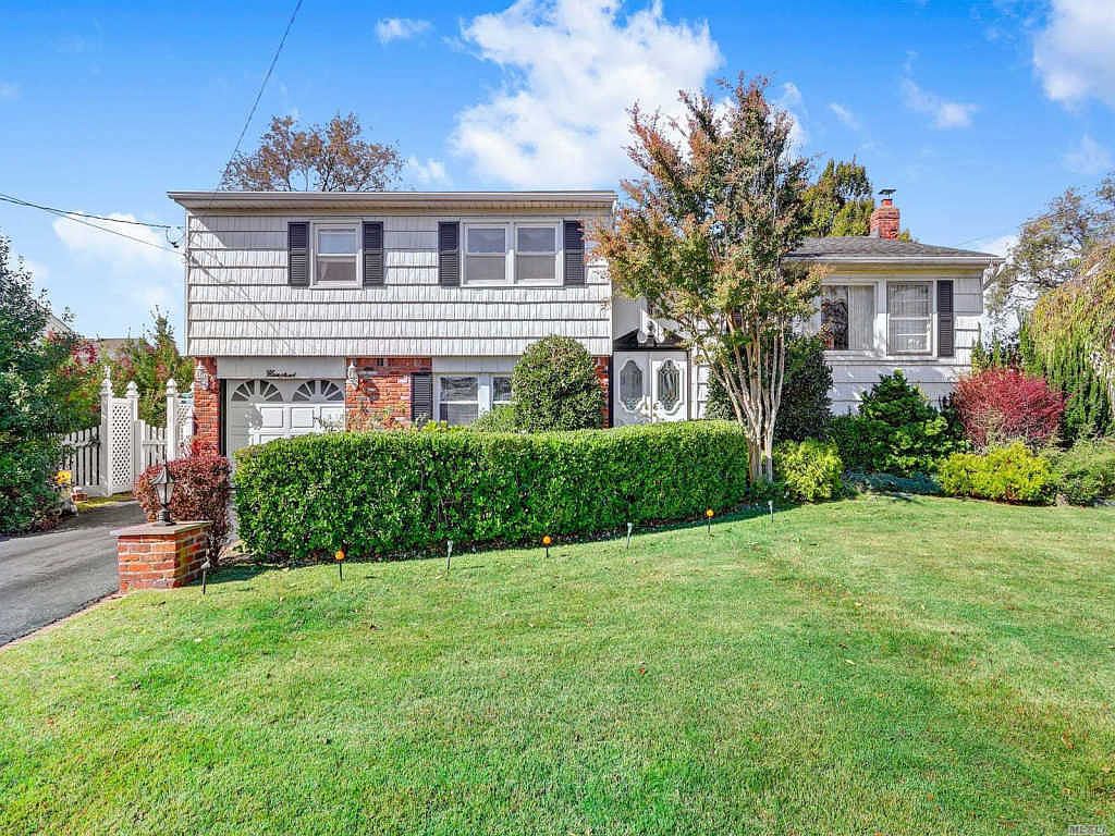 100 Ocean Ave, Massapequa, NY 11758 | Zillow
