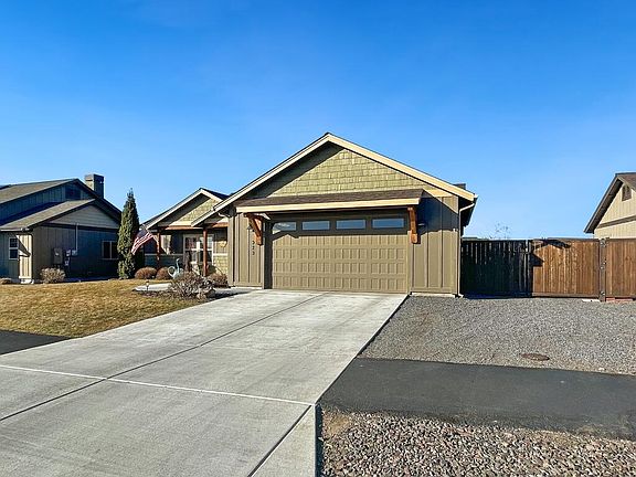 323 NW Saddle Ridge Loop, Prineville, OR 97754 | MLS #220200139 | Zillow