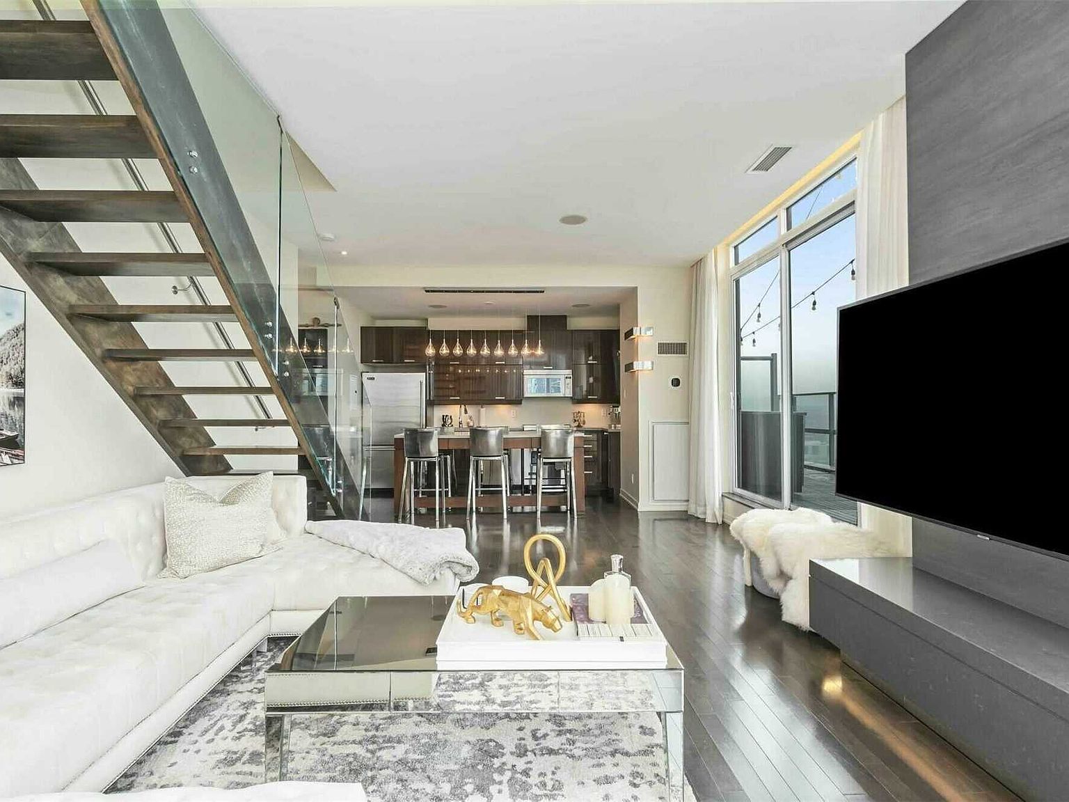 126 Simcoe St #3, Toronto, ON M5H 4E6 | Zillow