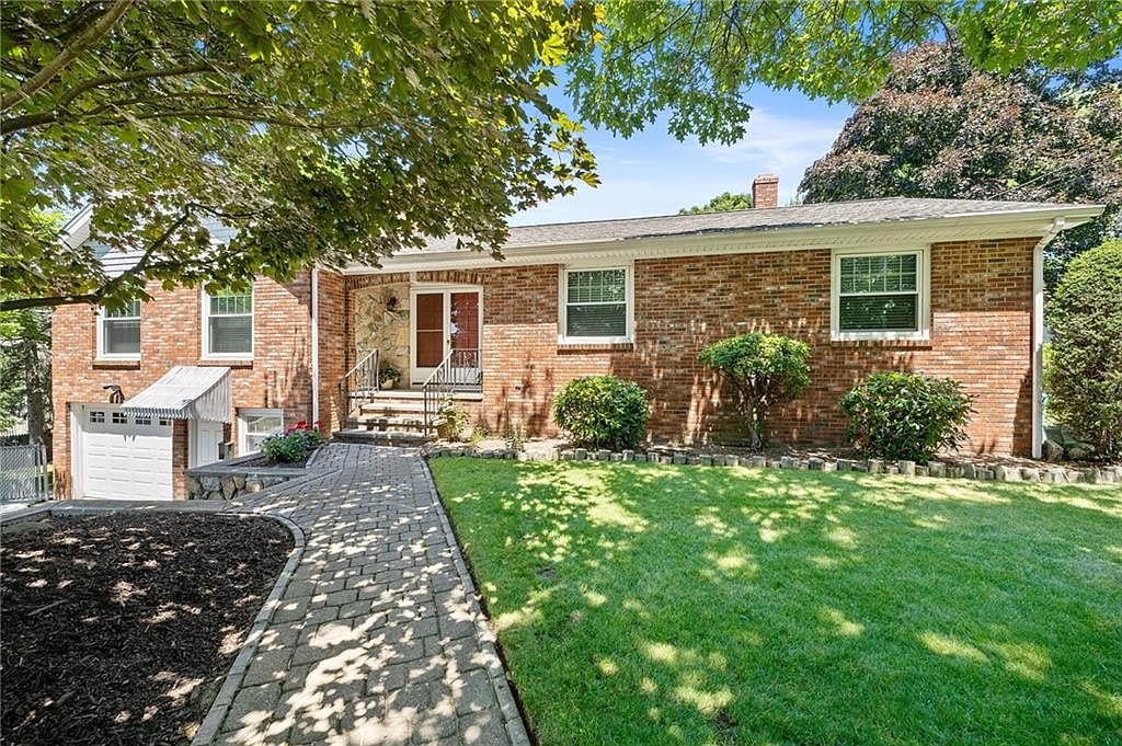 119 3rd Ave, Warwick, RI 02888 | Zillow