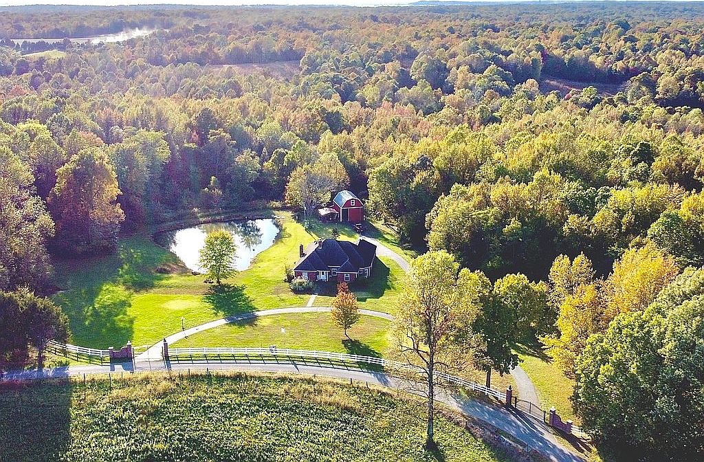 1028 Clint Russell Rd, Morganfield, KY 42437 | Zillow