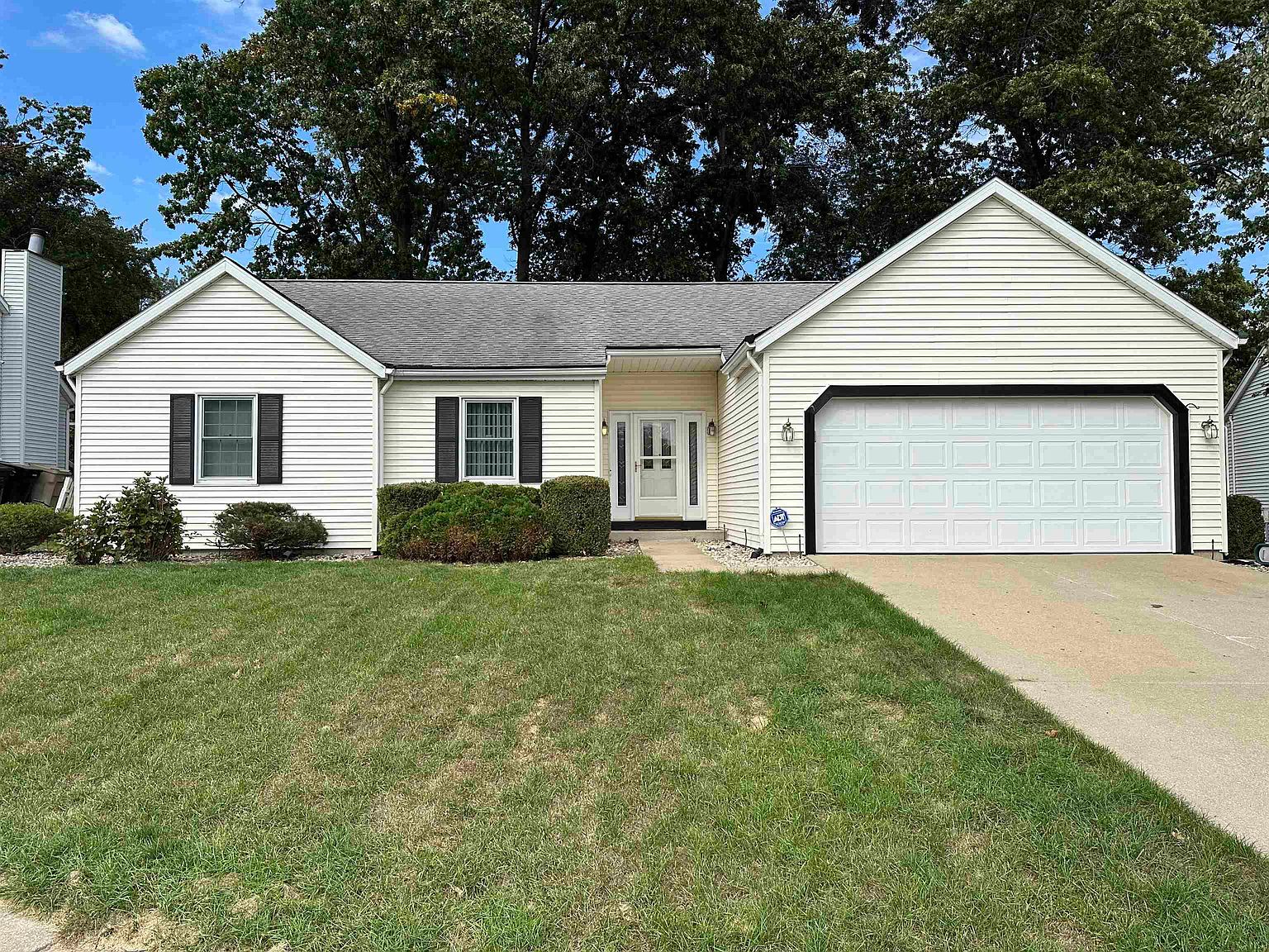 4308 Hunter Run Cir, South Bend, IN 46628 | Zillow