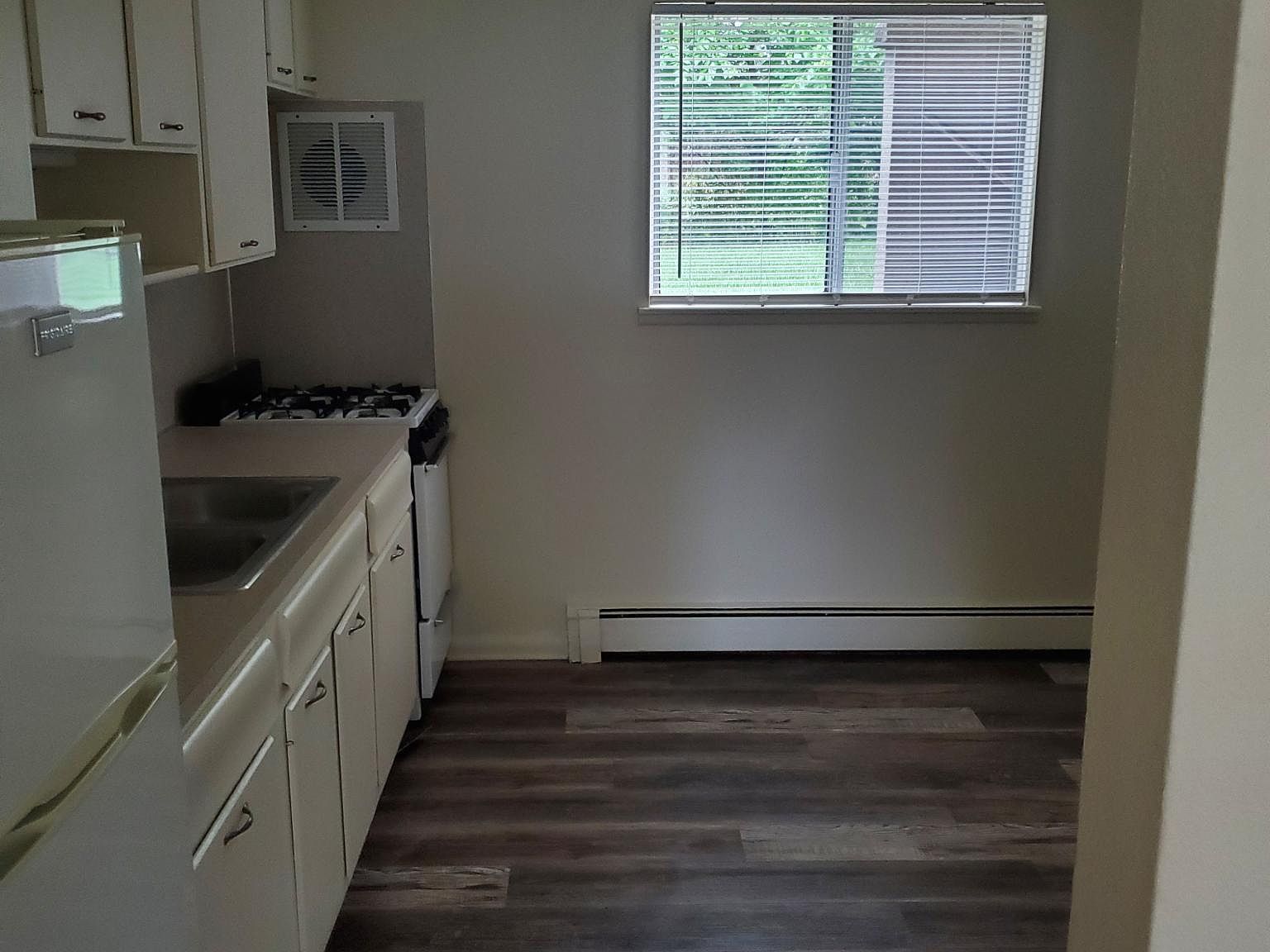 2663 Jenkins Ave SW #2663, Wyoming, MI 49509 | Zillow