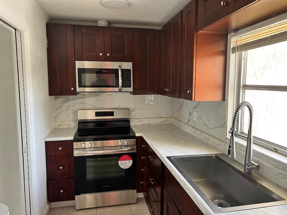 2180 Proctor Rd, Sarasota, FL 34231 | Zillow