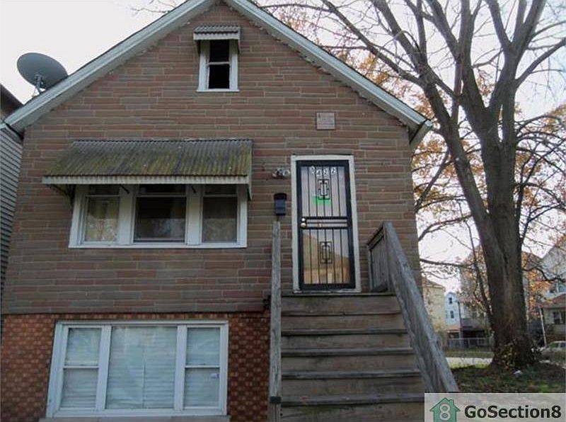 8422 S Baltimore Ave, Chicago, IL 60617 | Zillow