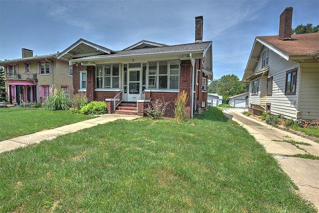 3 Lincoln Pl, Decatur, IL 62522 | Zillow