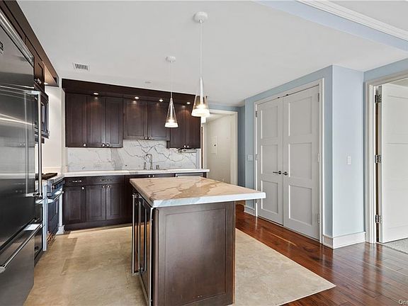 1 Renaissance Square UNIT 25F, White Plains, NY 10601 | MLS #H6269409 ...