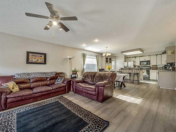 332 E Leaside Ave S, Lethbridge, AB T1J 4J2 | MLS #A2107130 | Zillow