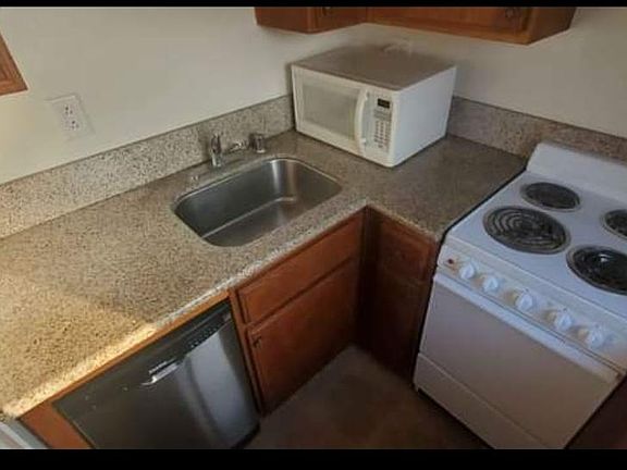 3645 Country Oaks Loop UNIT B, Ontario, CA 91761 | Zillow