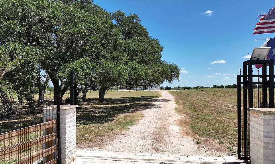 3575 County Road 271, Moulton, TX 77975 | MLS #39399200 | Zillow