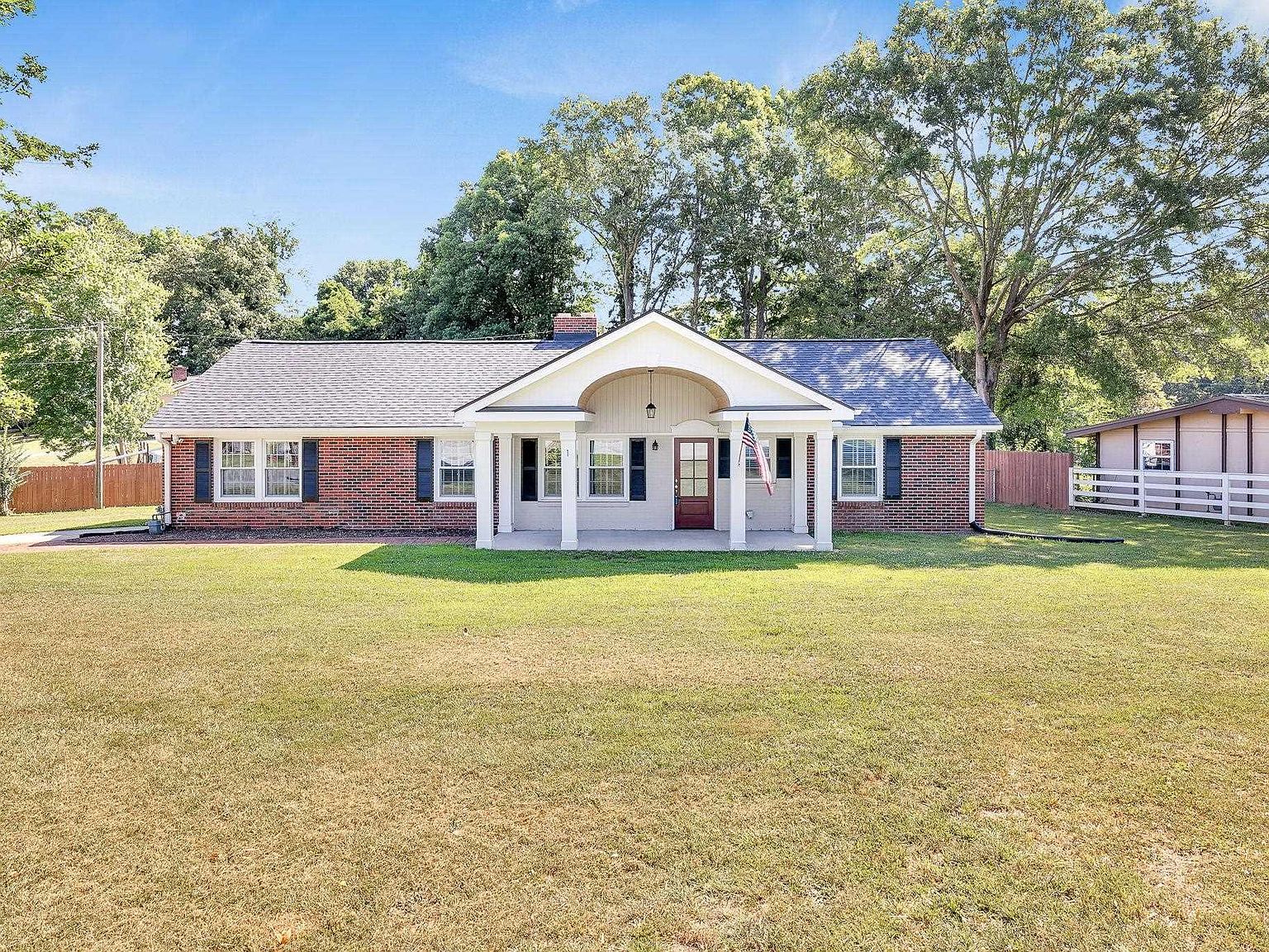 1 Kennedy Dr, Greenville, SC 29605 | MLS #1528129 | Zillow