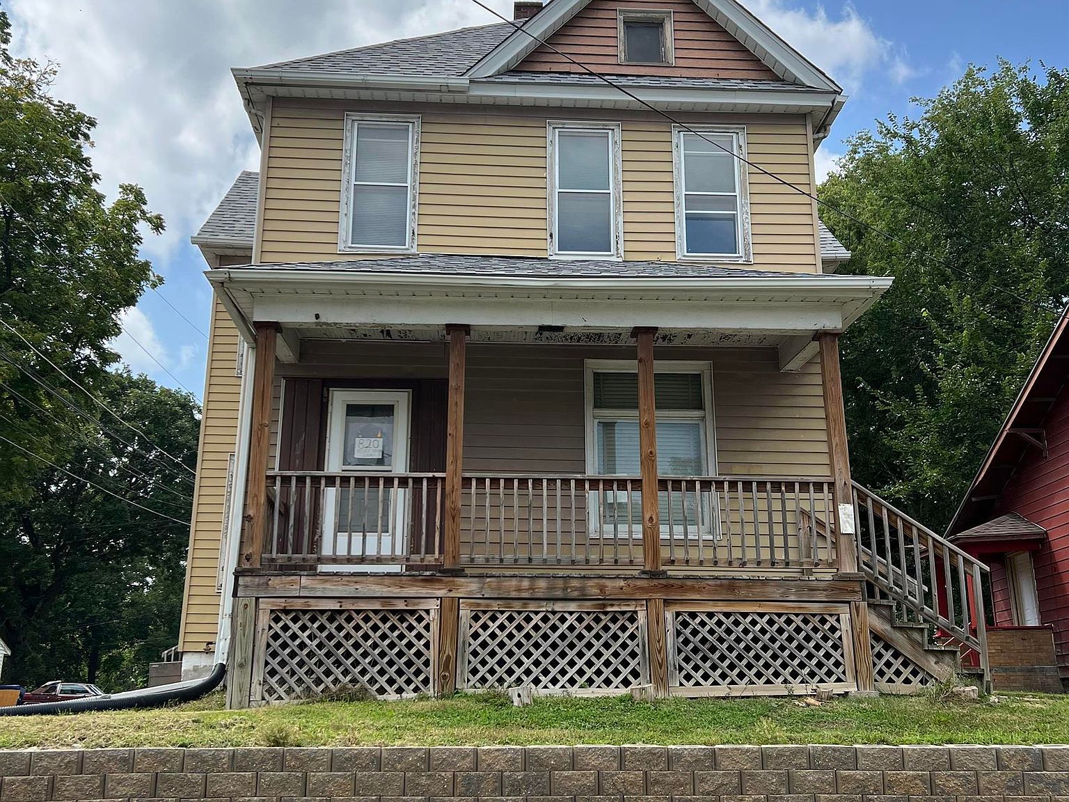 820 Warren St, Davenport, IA 52802 | Zillow