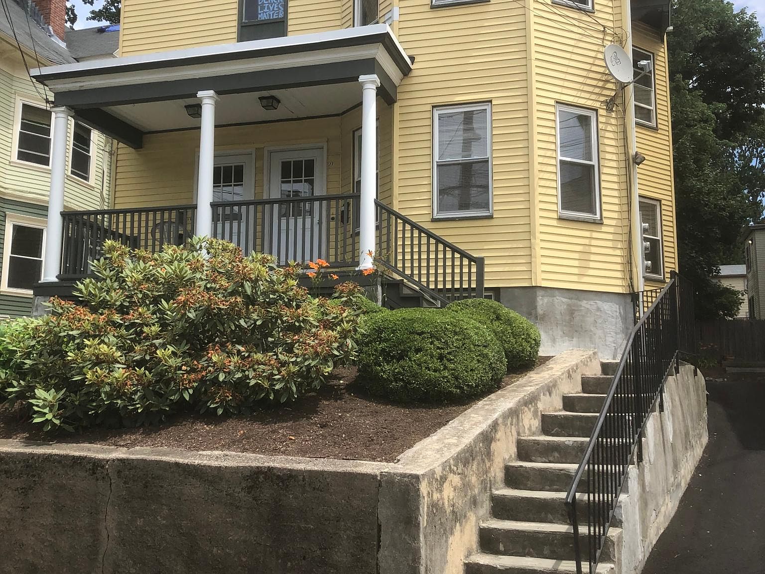 77 Camp St #1, Providence, RI 02906 | Zillow